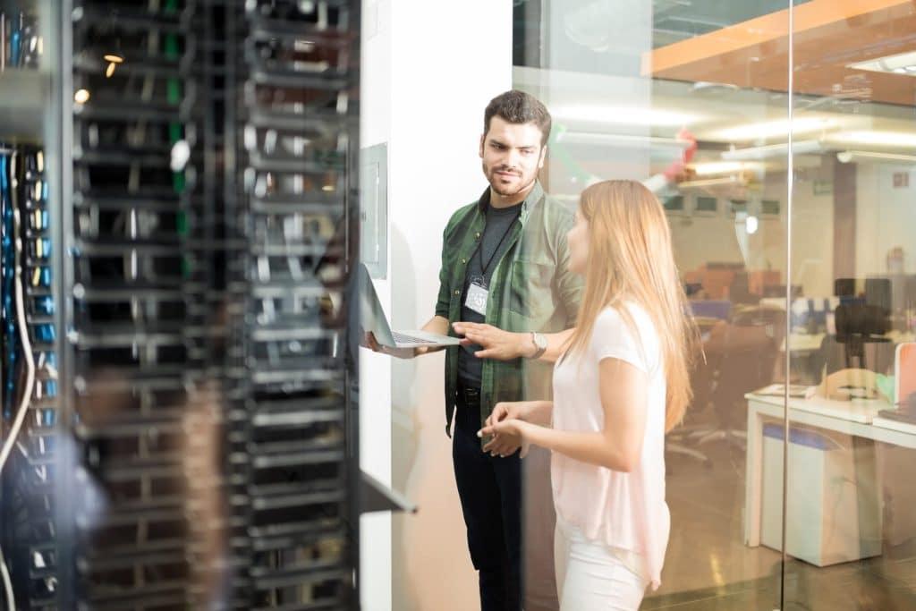 Tudo o que você precisa saber sobre o NOC | Infonova Tecnologia